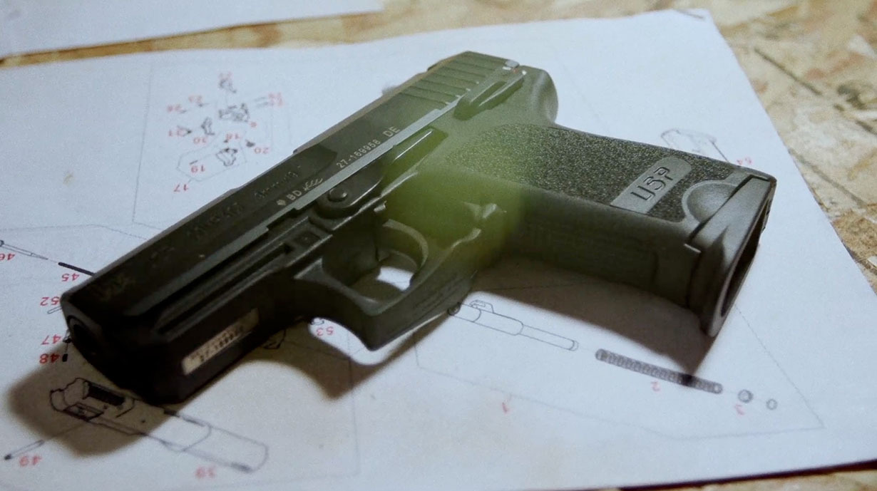 Gun Woman (2014) – Verta pakkiin